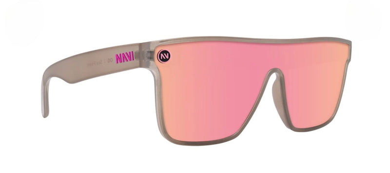 How to Choose Sunglasses for Skiing and Snowboarding - Navi Eyewear